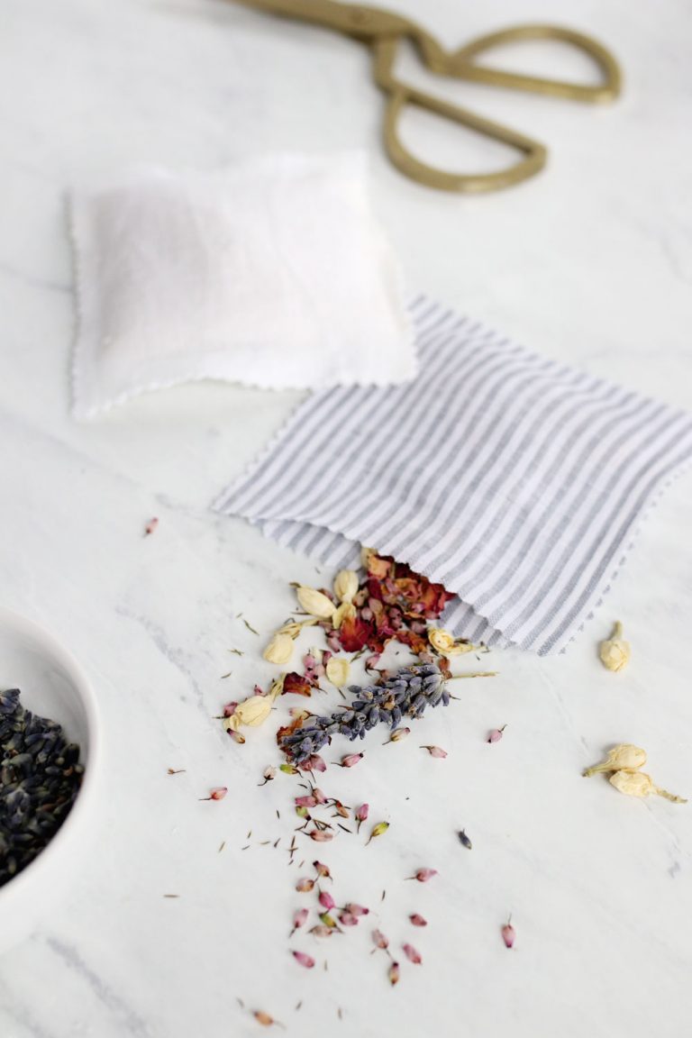 No-Sew DIY Herbal Sachets for Drawers + Laundry | Hello Nest