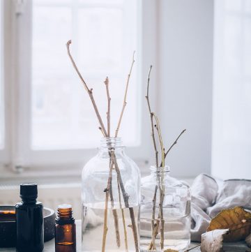 How To Make A Reed Diffuser With Essential Oils | Hello Nest