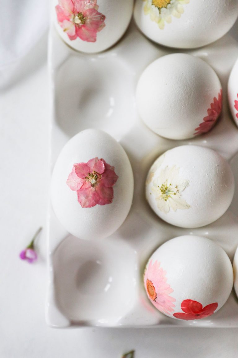 DIY Pressed Flower Easter Eggs | Hello Nest