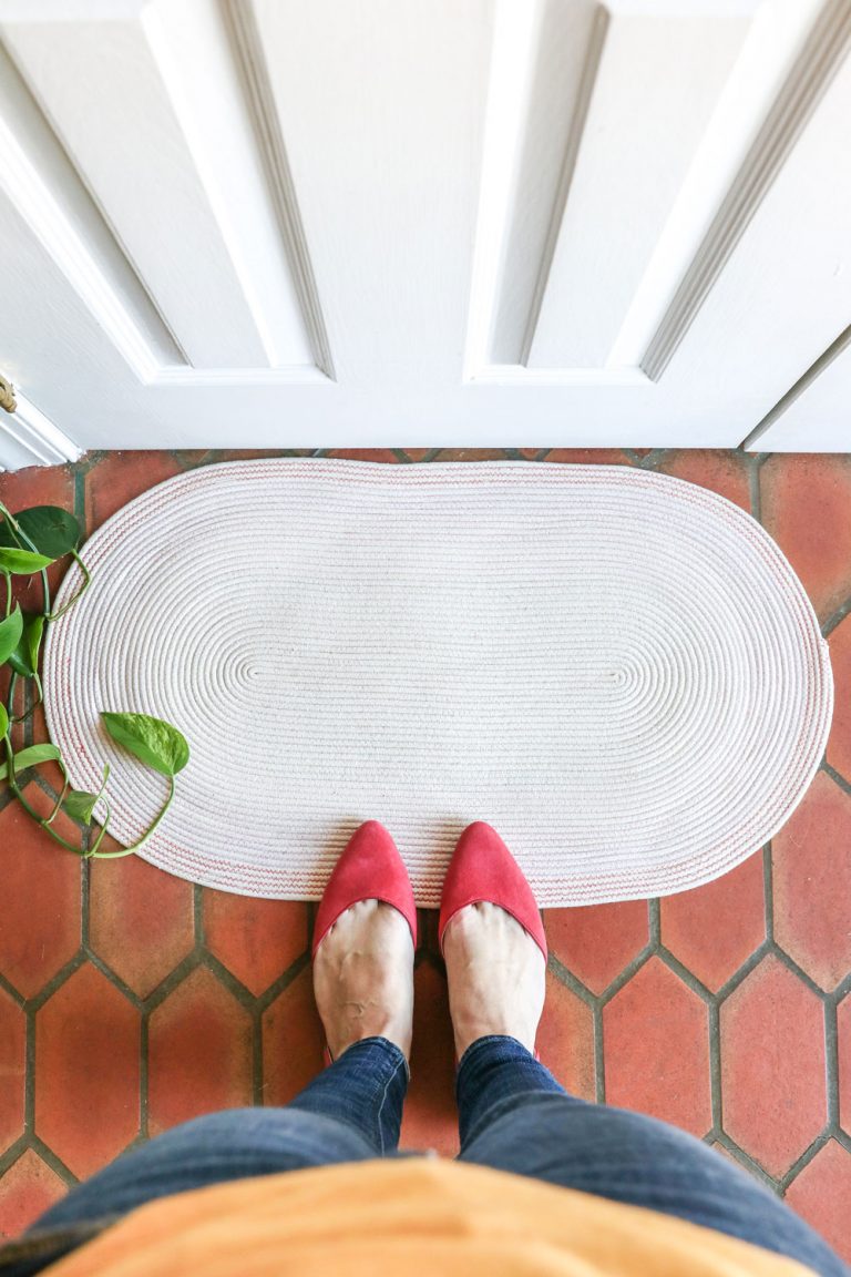 How To Make A DIY Rope Rug | Hello Nest