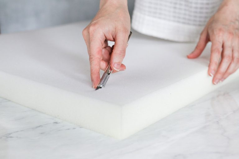 DIY Magic Eraser 2 Ways | Hello Nest