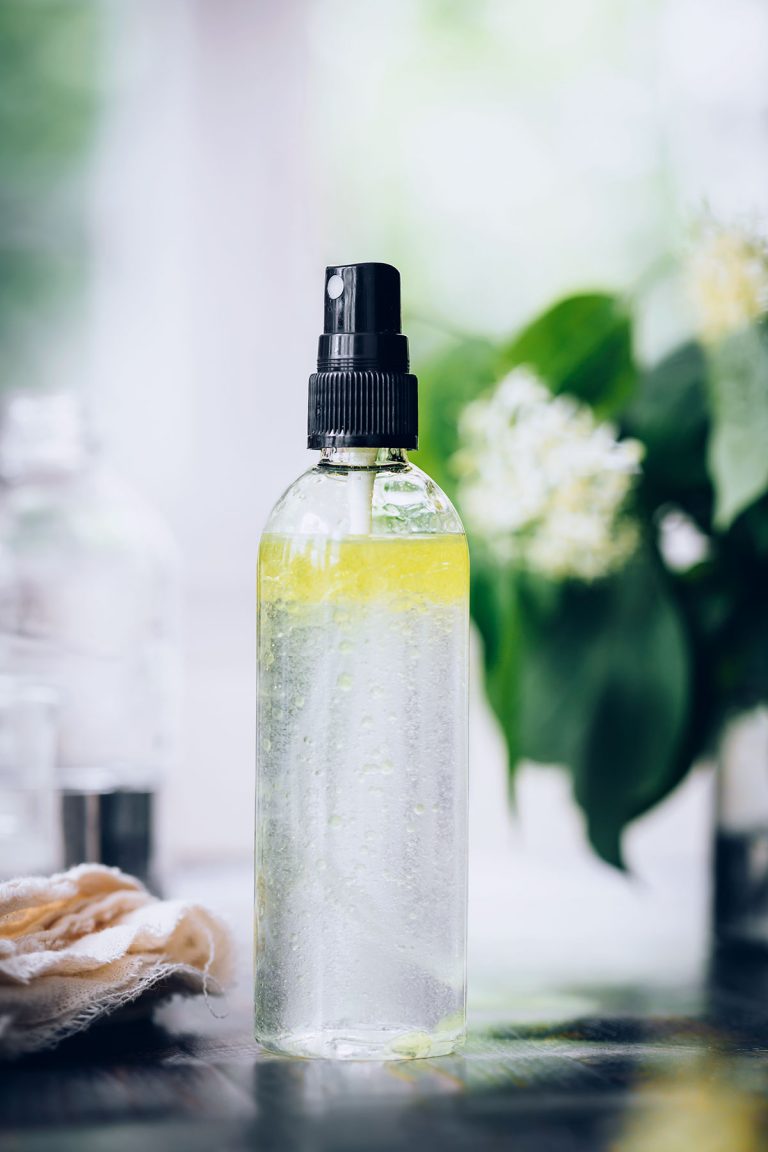 How To Dust The Right Way | Hello Nest