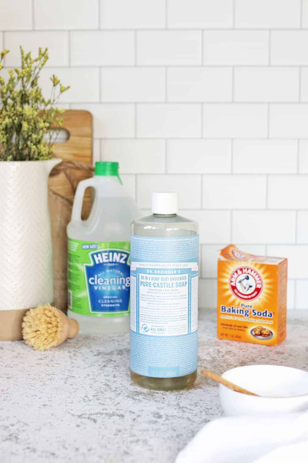 4 Green Cleaning Ingredients You Should Never Mix | Hello Nest