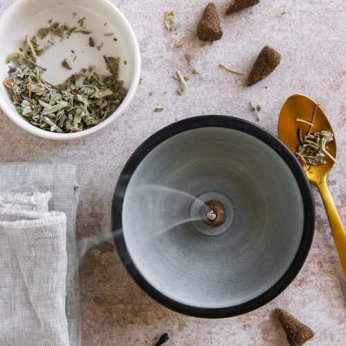How to Make Your Own Incense With Just 3 Ingredients | Hello Nest