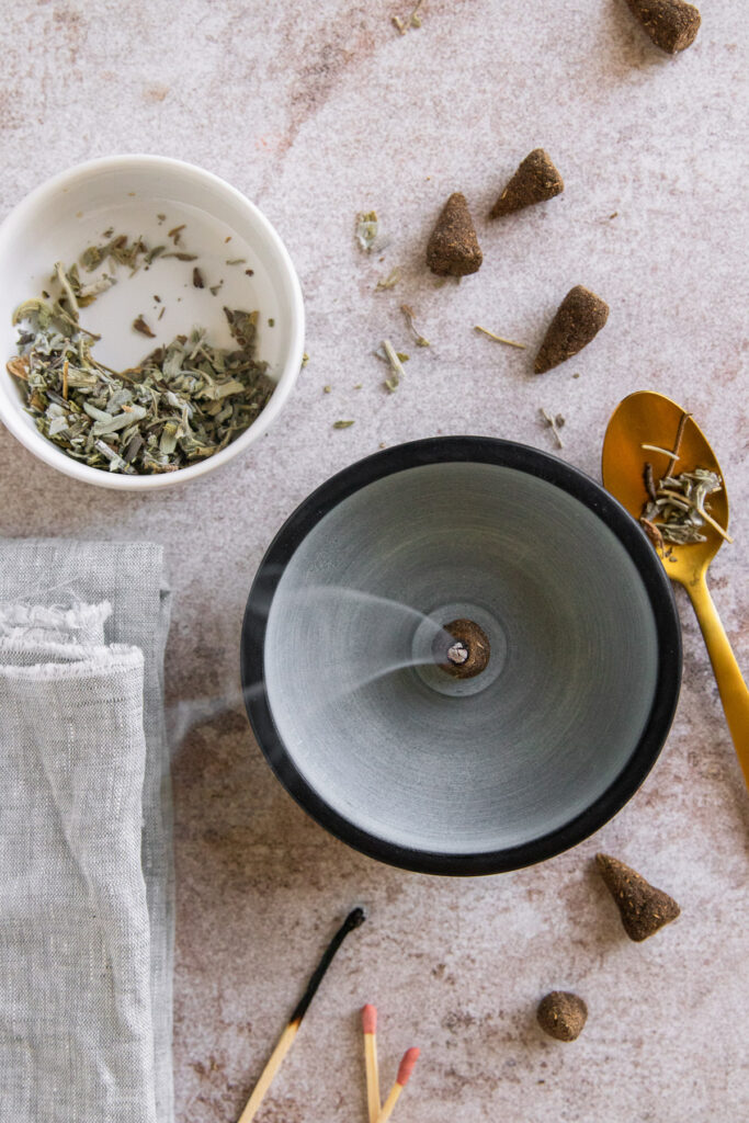 How to Make Your Own Incense With Just 3 Ingredients | Hello Nest