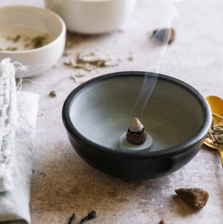 How To Make Essential Oil Wax Sachets | Hello Nest