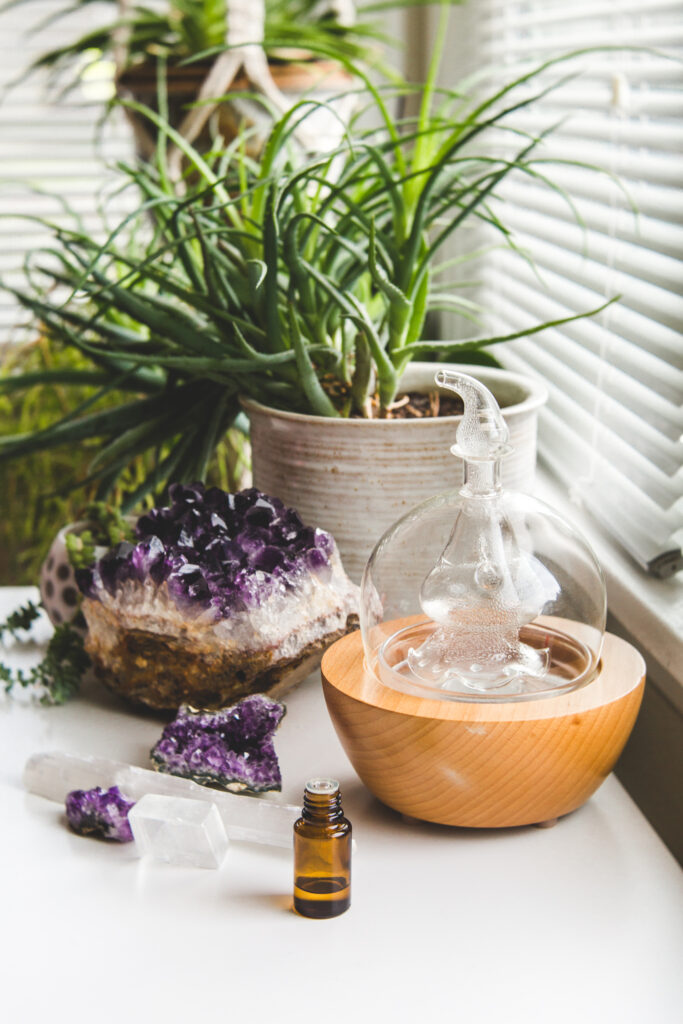 How to Use an Essential Oil Diffuser | Hello Nest