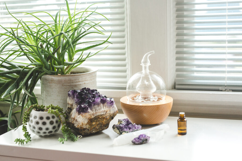 How to Use an Essential Oil Diffuser | Hello Nest